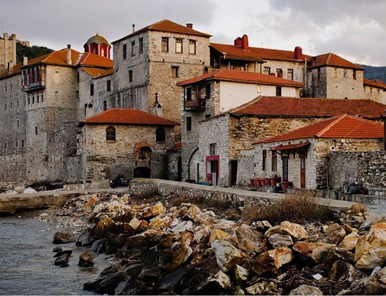 Holy Monastery of Esfigmenou on Mount Athos | Monastiriaka
